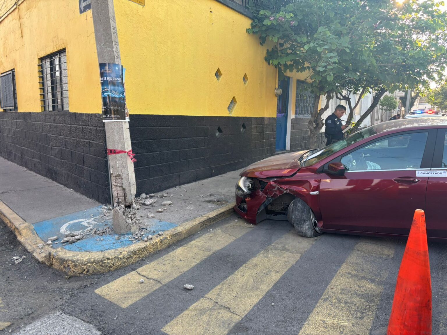 Mario andaba ebrio y chocó contra un poste en la zona centro de ...